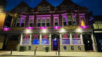 Quarto quádruplo | Fachada