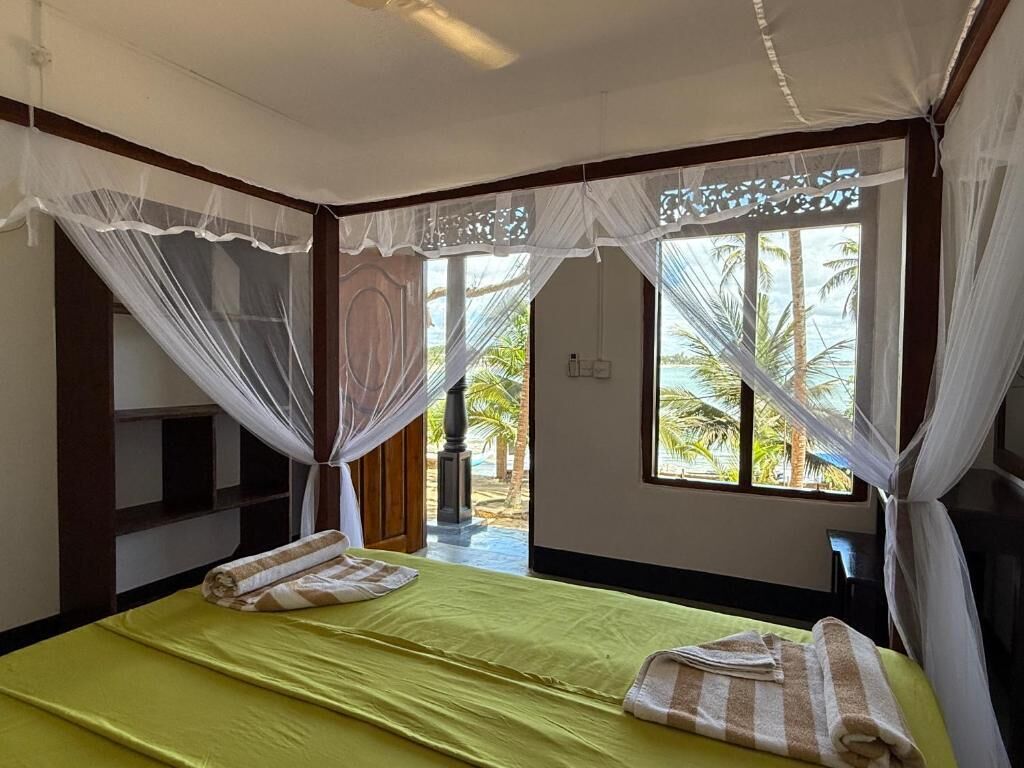 Quarto casal, sacada, vista para a praia