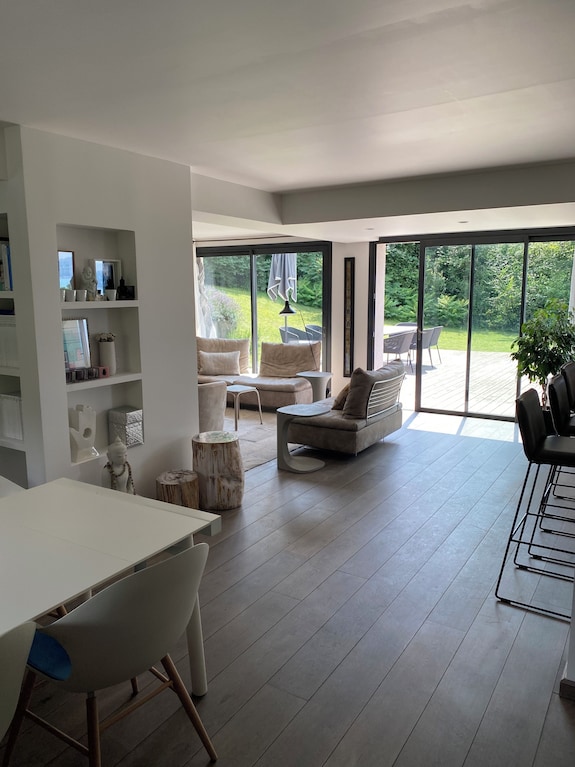 Exceptional House With Swimming Pool And View Of The Lake And Mountains, Very Quiet Location - Lake Annecy