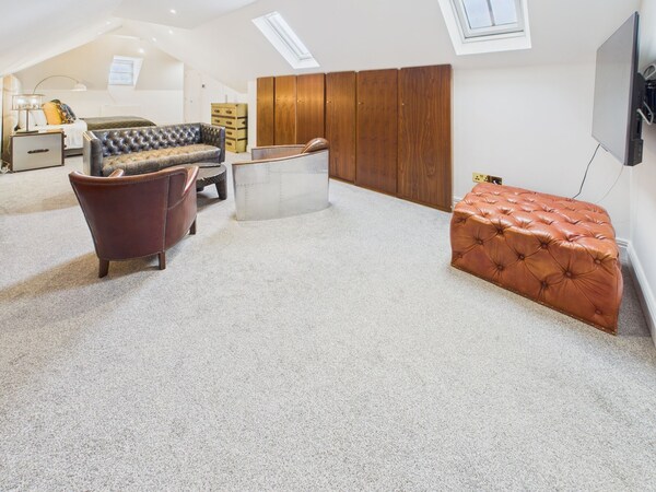 Harvax House - Chepstow