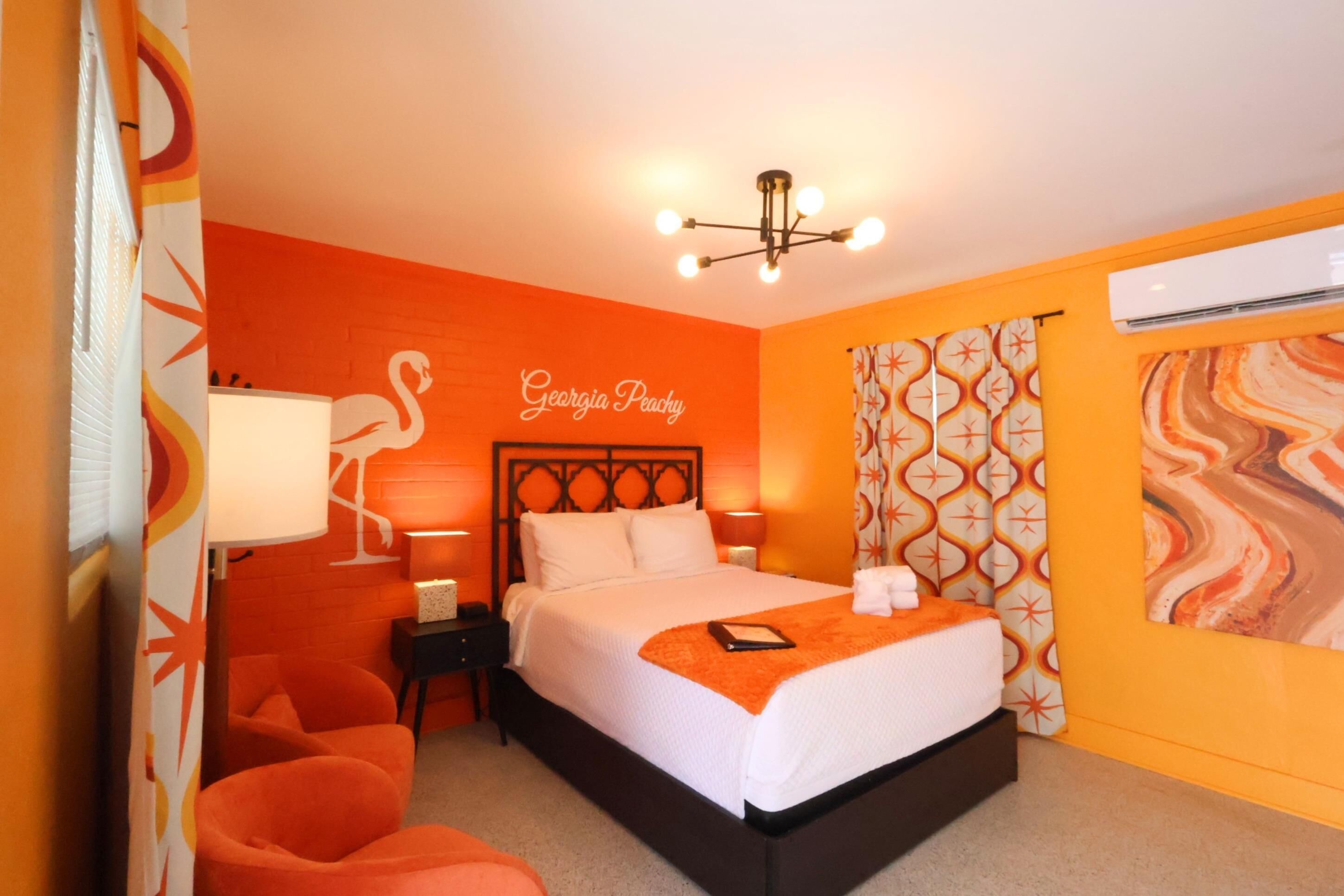 Com decoração personalizada, com mobília individualizada 