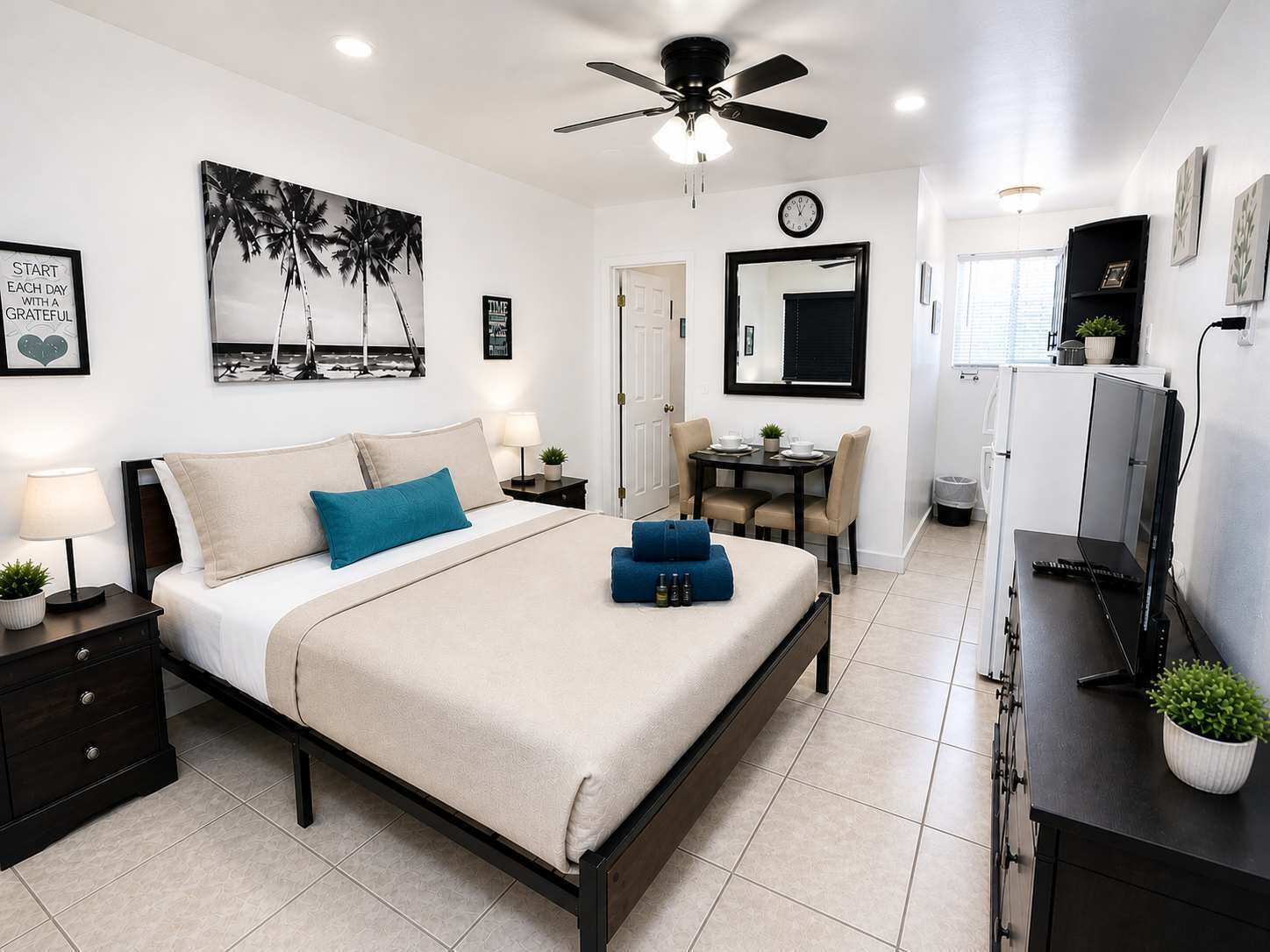 Beachside Front-row Stay For Miami Biggest Events - Hollywood, FL