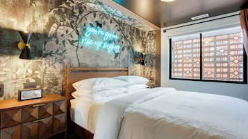 Quarto Deluxe, pátio, vista parcial para o oceano