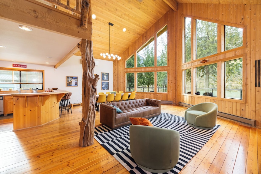 North Cascades Skagit River Estate-river Front With Hot Tub, Sauna - Rasar State Park, Concrete