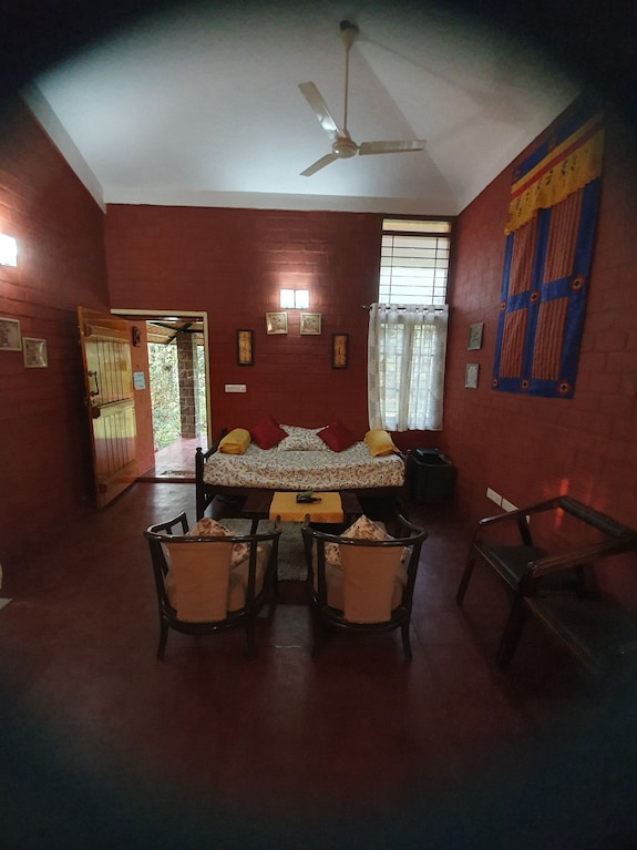 The "Farm Estate Social'- Cozy Cottage In A Lush Serene Estate - 邦加羅爾