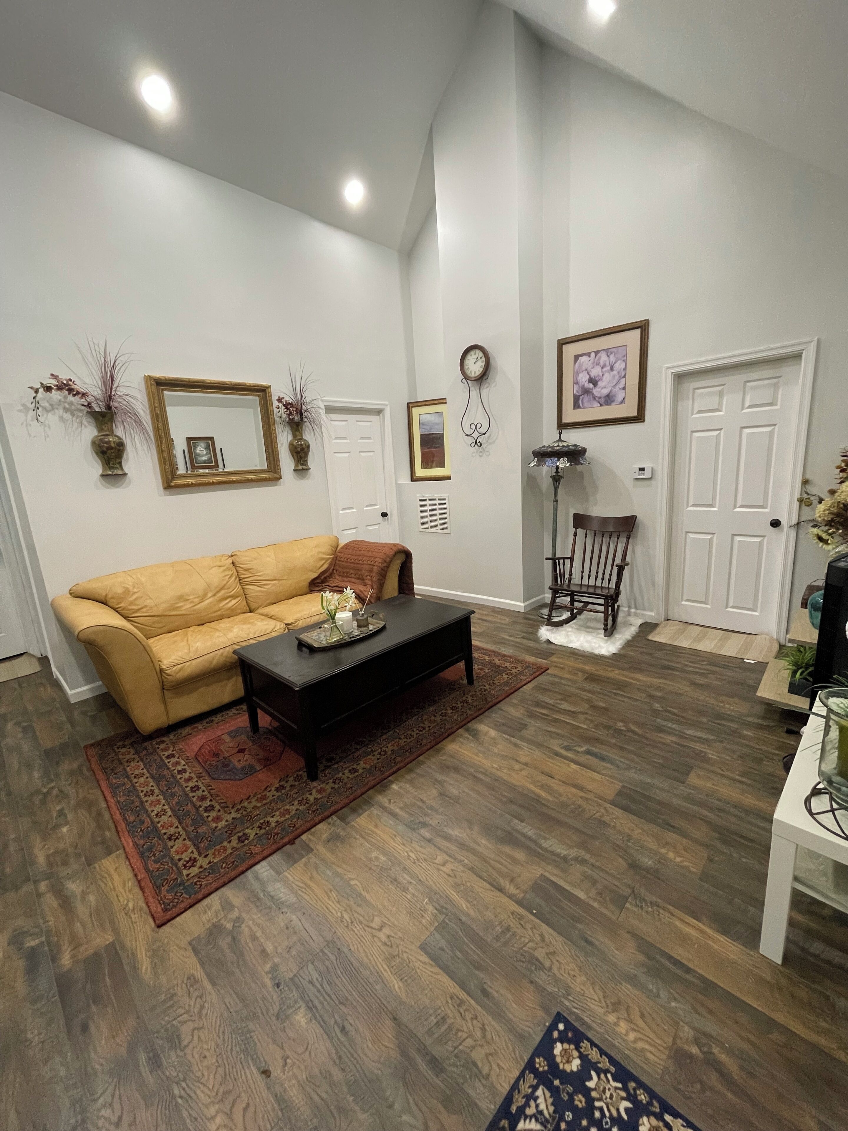 Remodeled House With 4 Separate Bedrooms And En Suite Bathrooms In Annandale, Va - Fairfax, VA