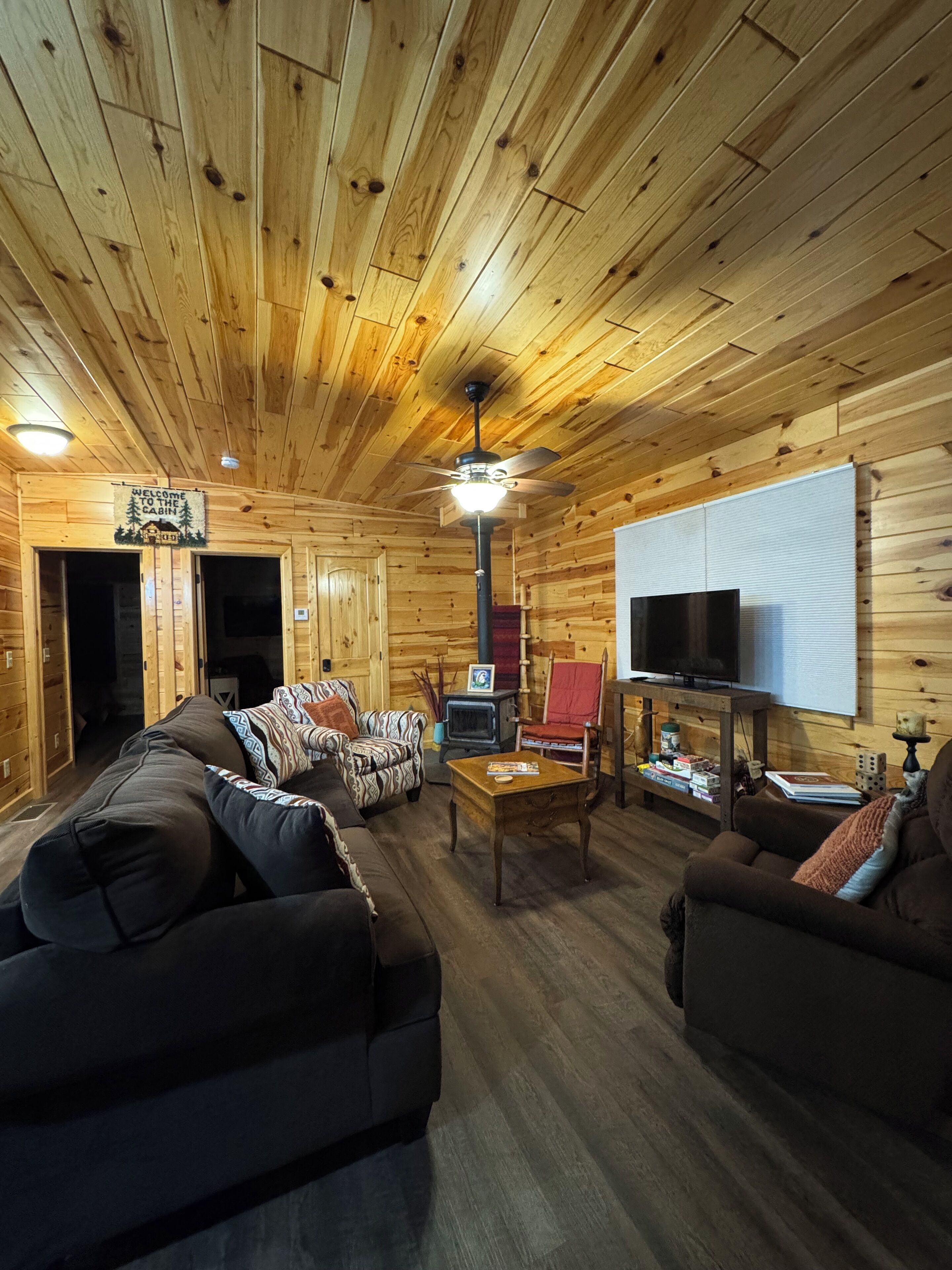 Cozy 2br Cabin Near Helen \Nrelaxing Mountain Escape\nminutes From Downtown Helen - Clarkesville, GA