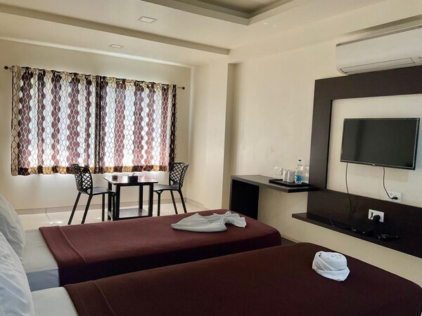 The Hotel Relax - Kankavli