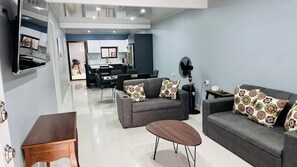 Casa, 3 quartos | Sala de estar