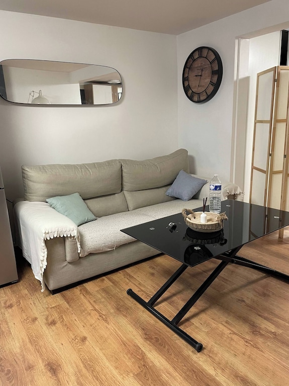 Increíble Apartamento Con Terraza Privada - La Courneuve