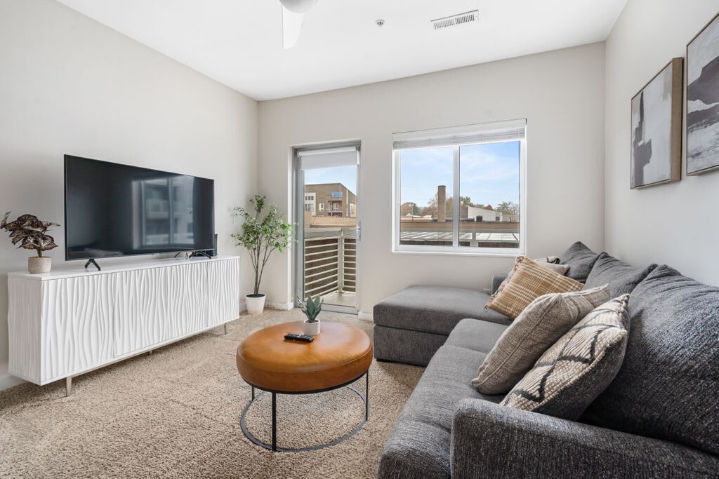 Luxury 1 Bed Apartment In Grandview - Dublin, OH