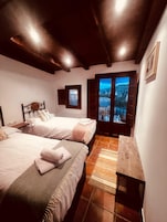 Edredons de pluma, camas Select Comfort, quartos à prova de som