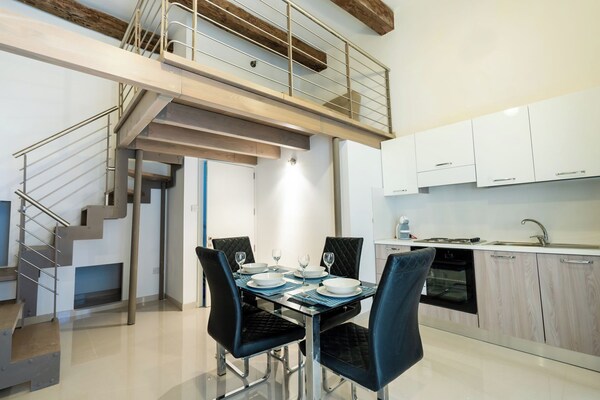 Cozy Maltese Loft Apartment - Valletta