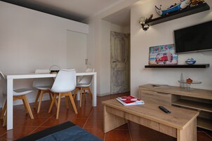 Apartamento, Vista para a cidade | Sala de estar