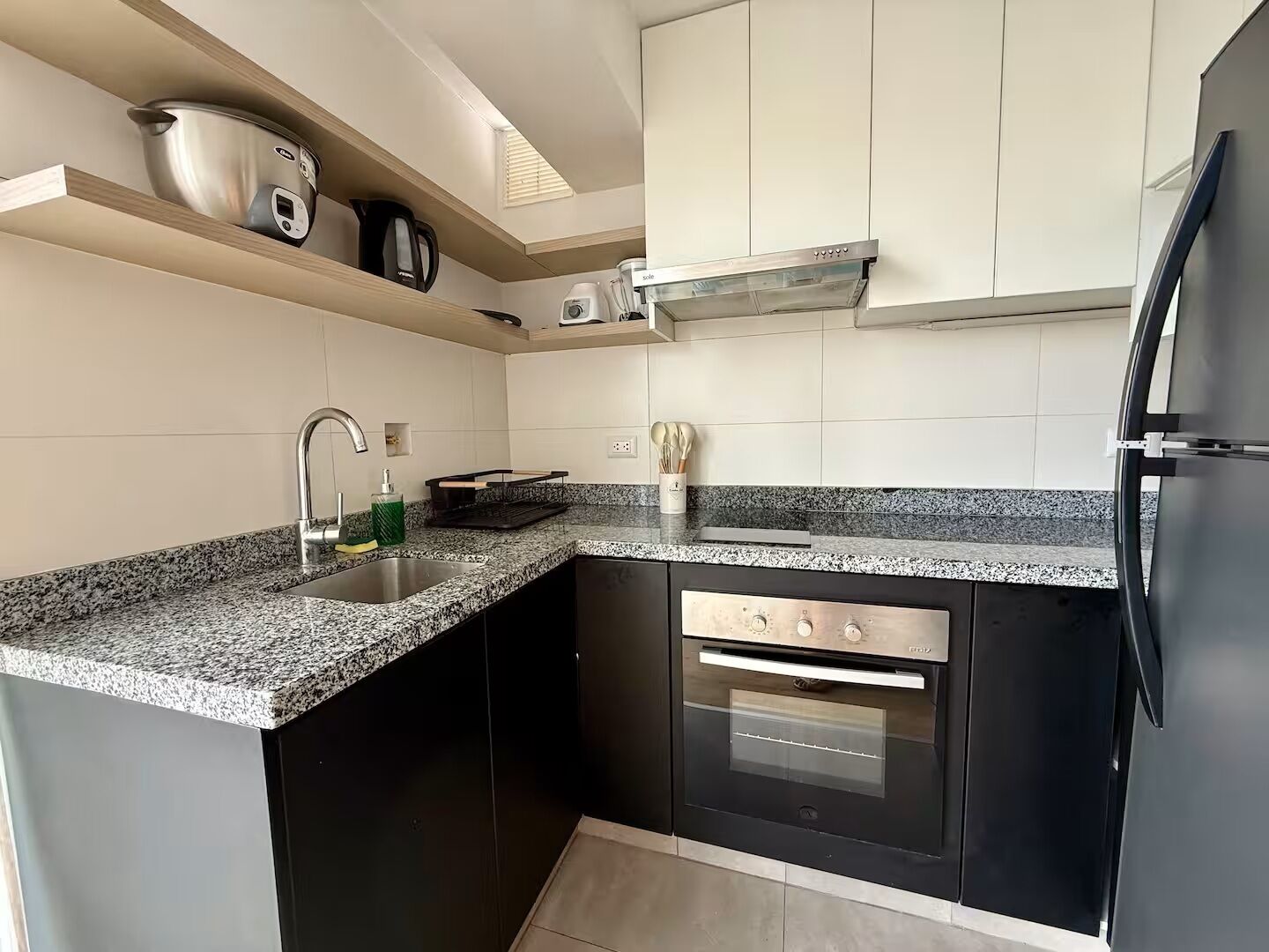 Apartamento clássico, vista para a cidade | Cozinha privada