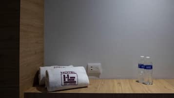 Suíte standard, vista para a cidade | Parte interna