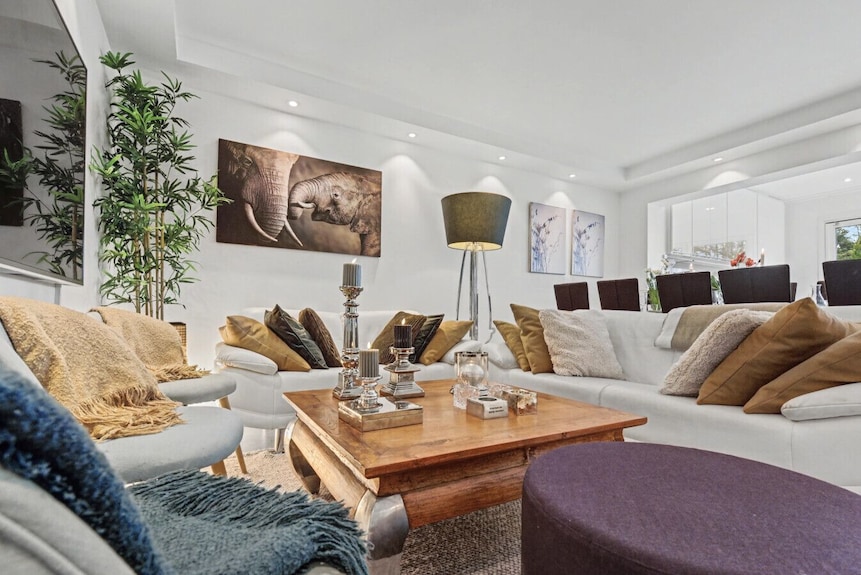 White House Group Home With Hot Tub, Fireplace, Fast Wifi Near Malmö & Lund - Staffanstorp
