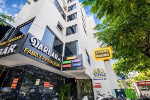 Quarto solteiro, vista para a cidade | Fachada