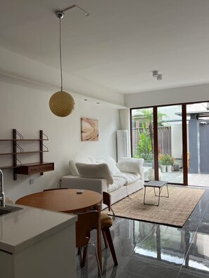 Casa de Férias Clássica, vista para o jardim | Sala de estar