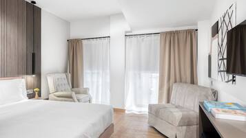 Classic Suite with semi city view