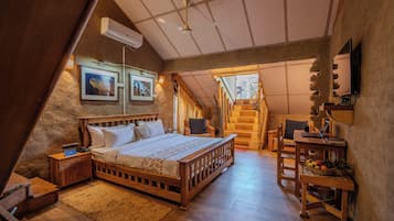 Quarto Premium | Cofre no quarto, secretária