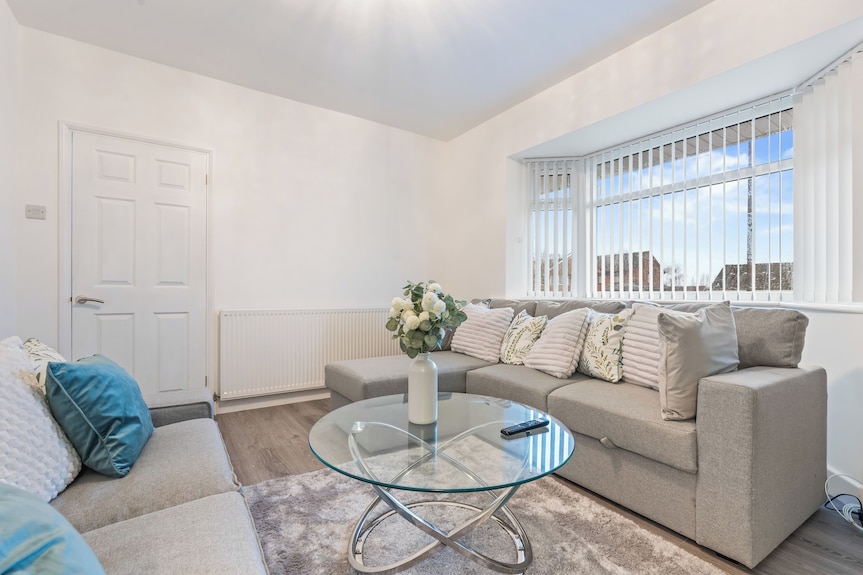 Zuri Luxe Escape - 3 Bedroom In Wolverhampton - Wolverhampton