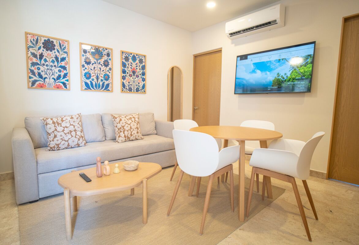 Coastal 1br Steps Away From Playa Del Carmens Best Attractions + Onsite Pool - Playa del Carmen