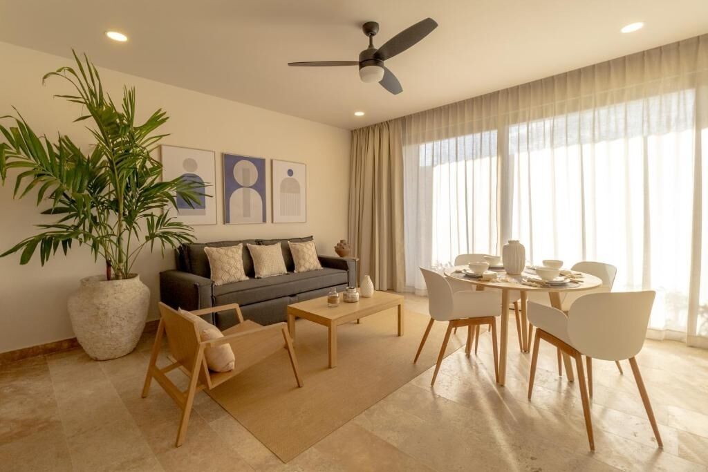 Relaxing Coastal Suite Close To Vibrant Culture + Rooftop Pool | Pets Allowed - Playa del Carmen