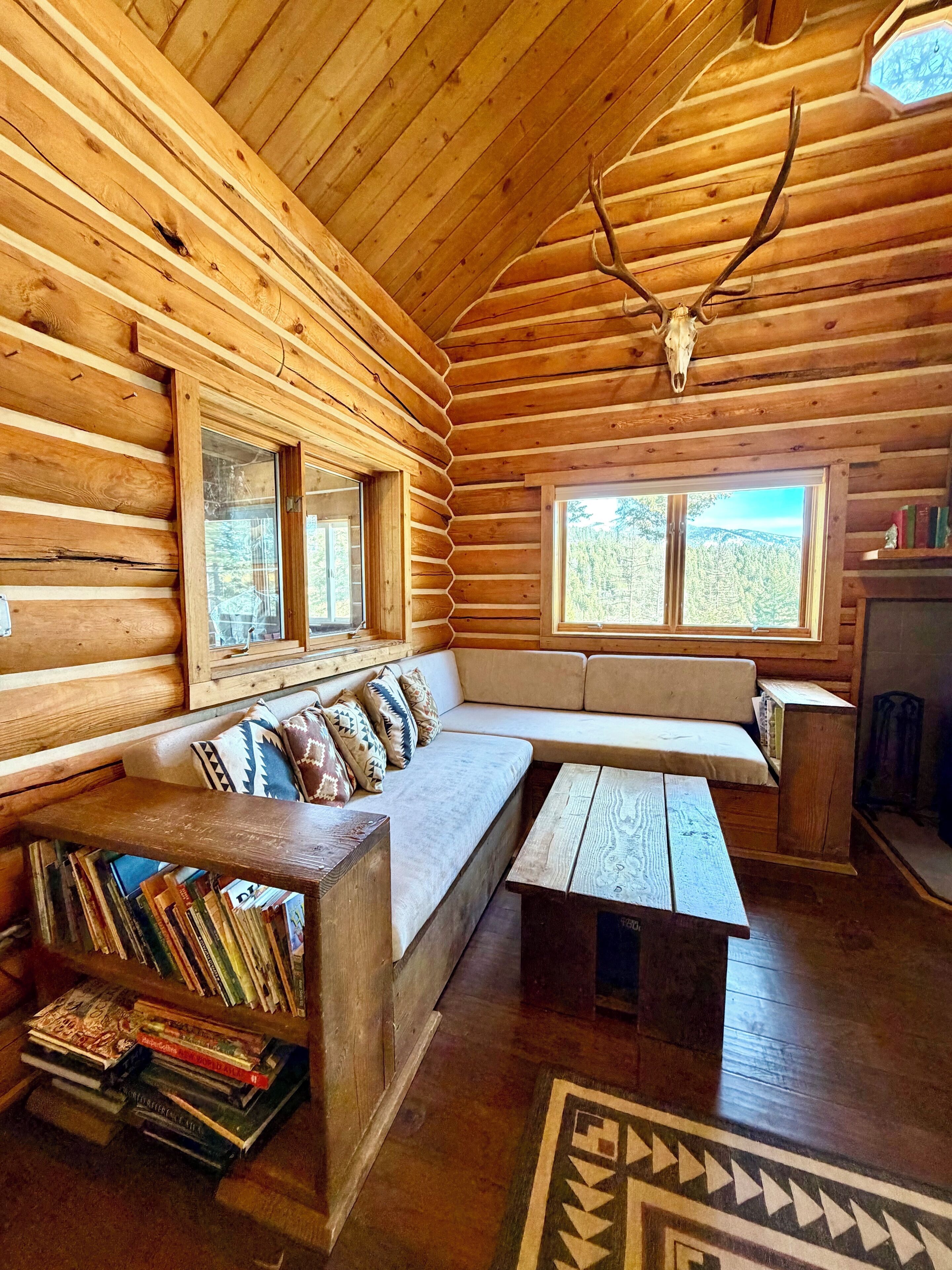 Ridgeline Retreat: Off-grid Log Cabin - Upper Unit - Missoula, MT