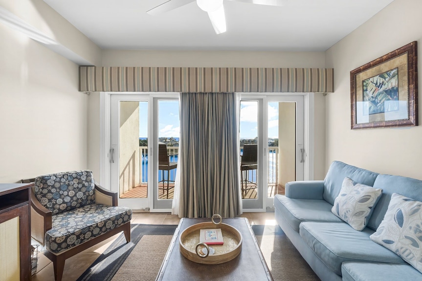 Carillon Beach Condo, 5th Floor, Gulf & Lake Views! Steps From Beach! 4 Pools! - Laguna Beach