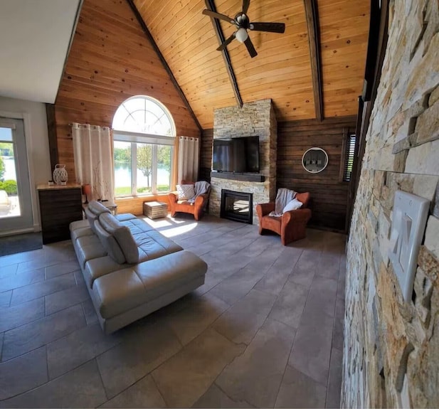 Magnifique Chalet Lac-kénogami Saguenay - Chalet Ayala With Spa And Private Beach - Saguenay