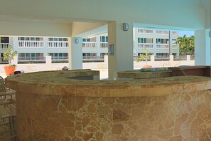 Apartamento, varanda, vista para a montanha | Terrenos do alojamento