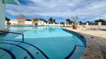 Apartamento, sacada, vista para a montanha | Piscina