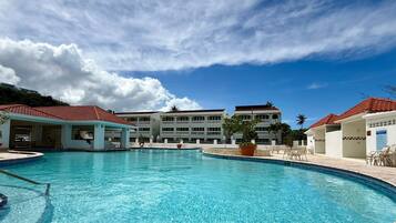 Apartamento, varanda, vista para a montanha | Piscina