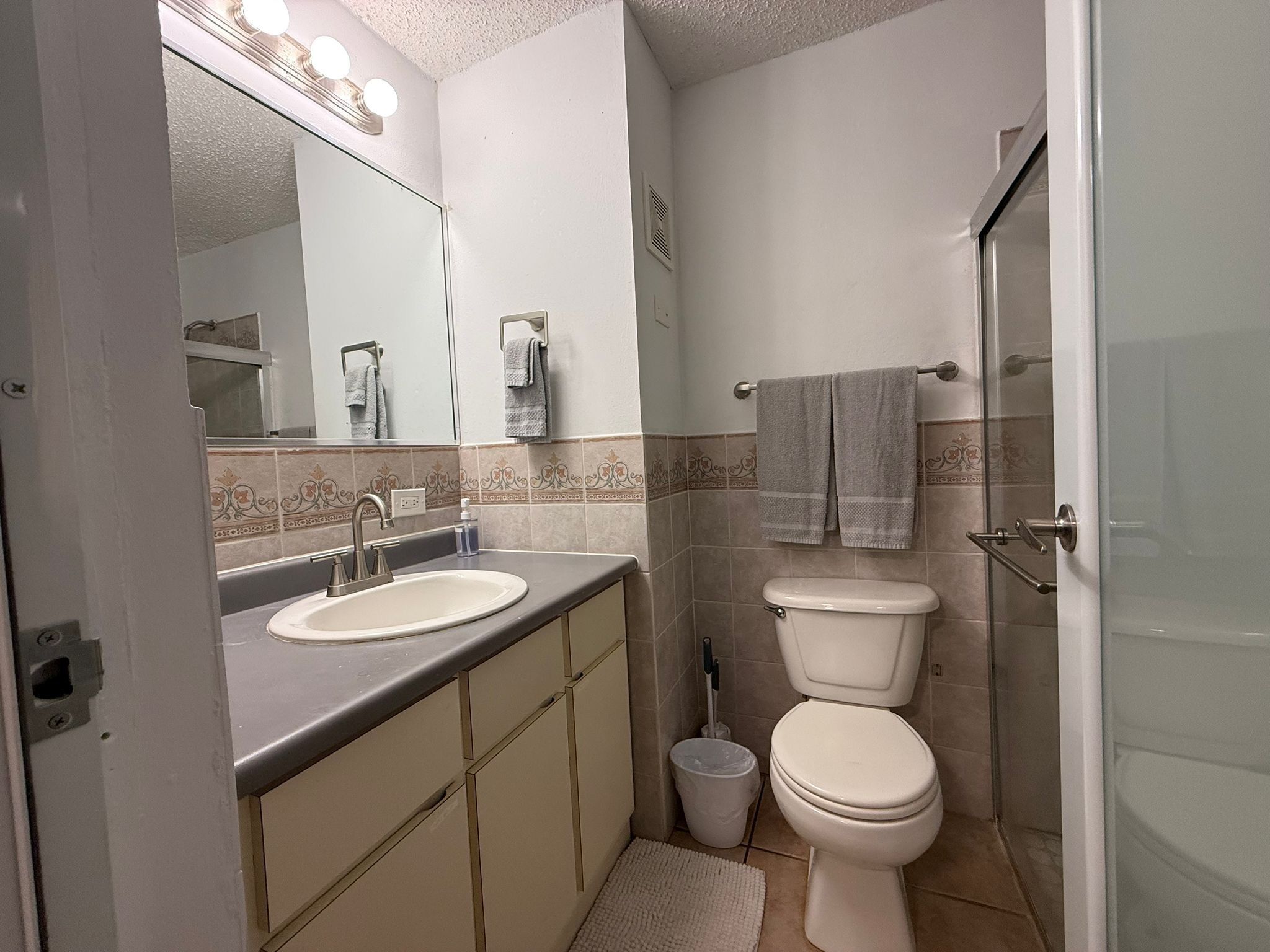 Apartamento, sacada, vista para a montanha | Banheiro