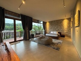 Villa Familiar, varanda, vista para o jardim