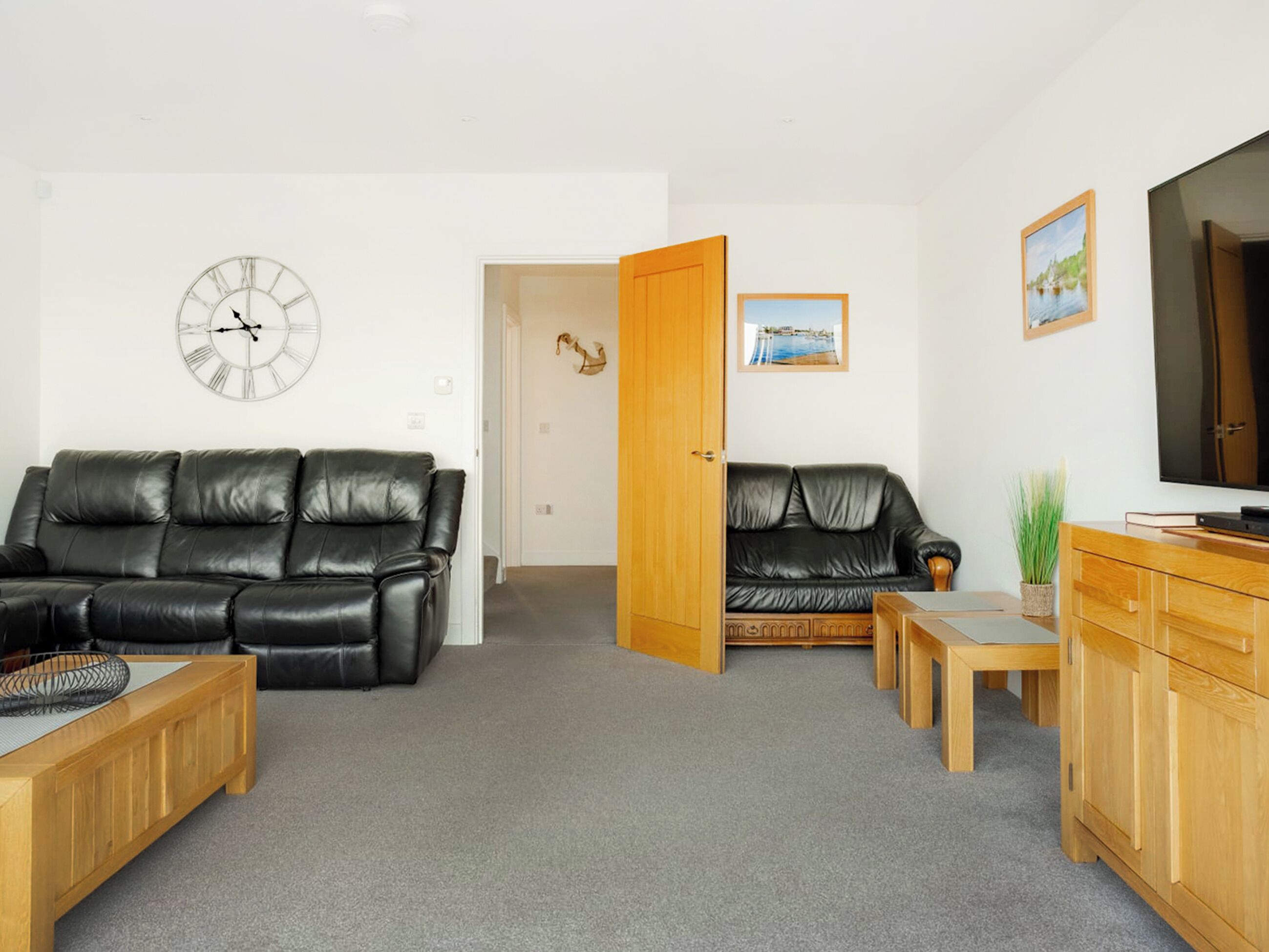 4 Bedroom Accommodation In Lowestoft - Kessingland