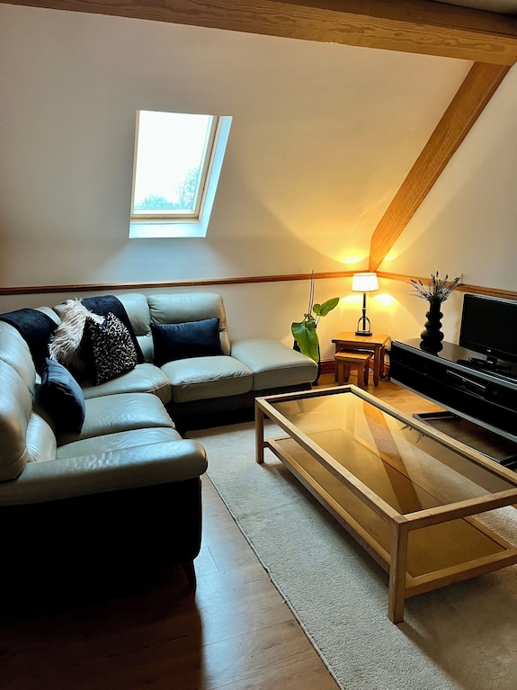 Escape To Nature | Cosy Countryside Stay Near Crondall - Farnham