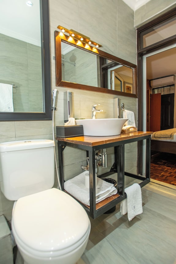 Superior Room With Balcony And Garden Views In Gigiri, Cozy Stead Garden House - Nairobi