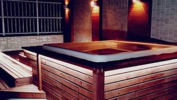 Apartamento Premium, vista para a montanha | Banheira de hidromassagem exterior