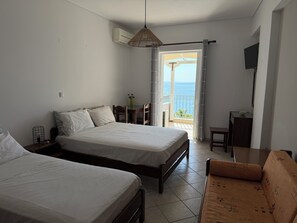 Quarto triplo luxo | Cofres nos quartos, individualmente decorados