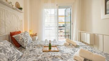 Apartamento Familiar, vários quartos, 2 casas de banho, junto à montanha (Calanova Grand Golf) | 2 quartos, secretária adequada para computadores portáteis