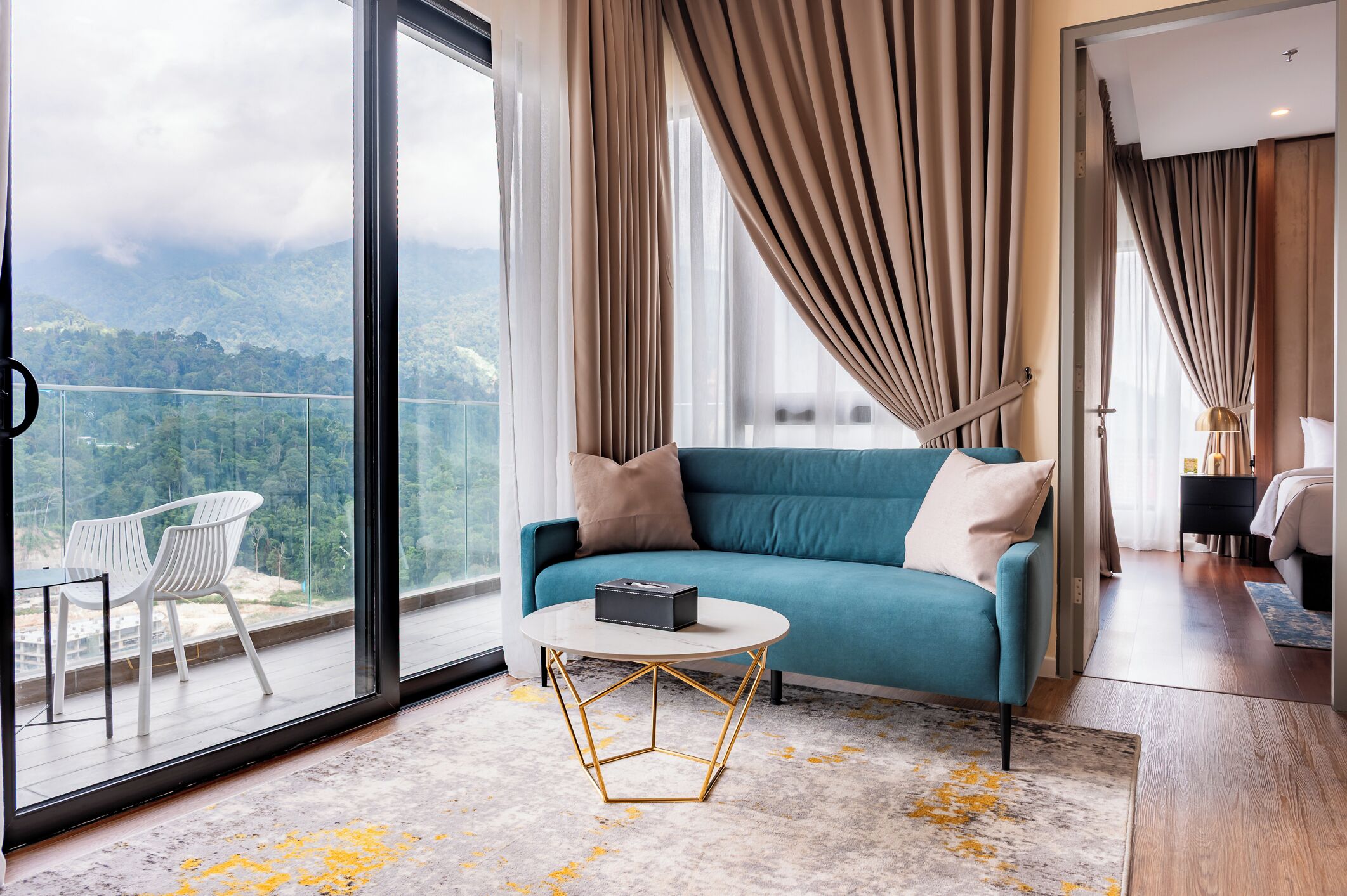 Suite Deluxe, 2 quartos, varanda | Sala de estar