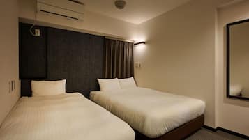 Quarto Duplo, não fumadores | Secretária, Wi-fi grátis, roupa de cama fornecida