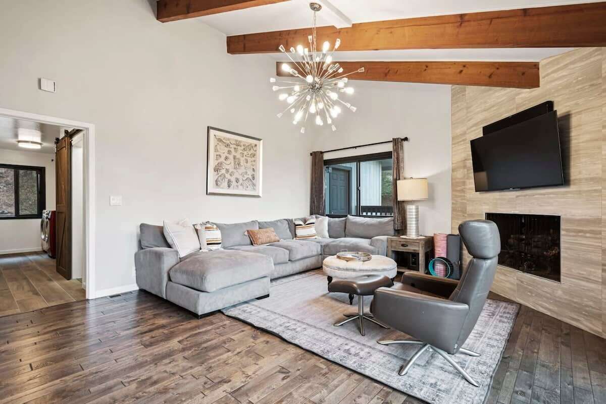 @ Marbella Lane- Perfect Blend Of Scenic & Comfort - Daly City, CA