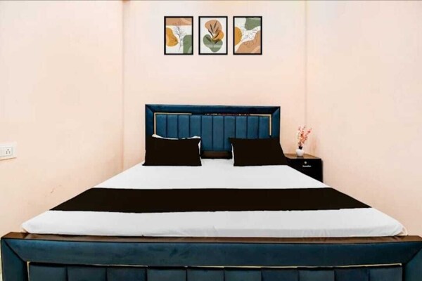 Aloraa Inn - Near Railway Station - Varanasi