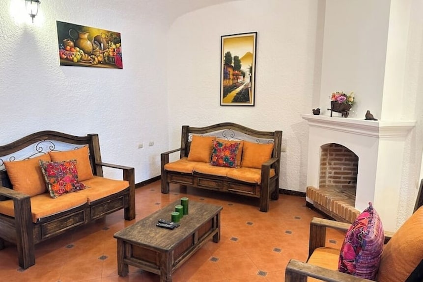 Hermosa Casa Familiar Al Lado De Antigua Guatemala - Guatemala City