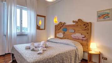 Apartamento | Ferros/tábuas de passar roupa, Wi-Fi de cortesia, roupa de cama