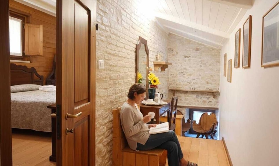 Private Village For 40 | Spoleto | Exclusive Pool & On-site Restaurant - Umbria