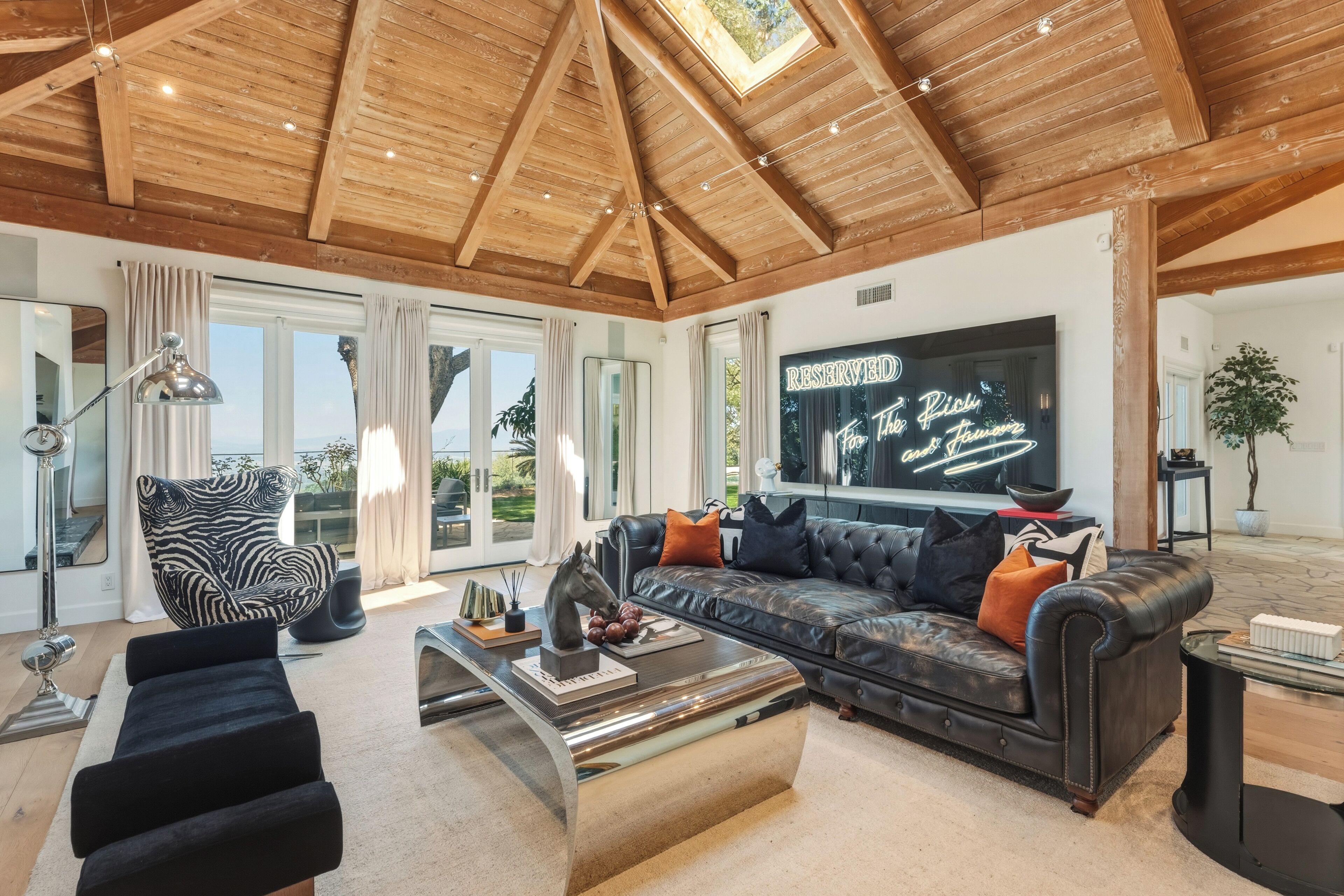 Double Gated Villa In Brentwood With Tennis Court, Pool, Garden And Views - Topanga, CA